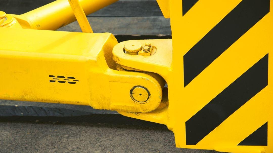 Are Hitch Pins Universal? Break the Boundaries! - TowPedia